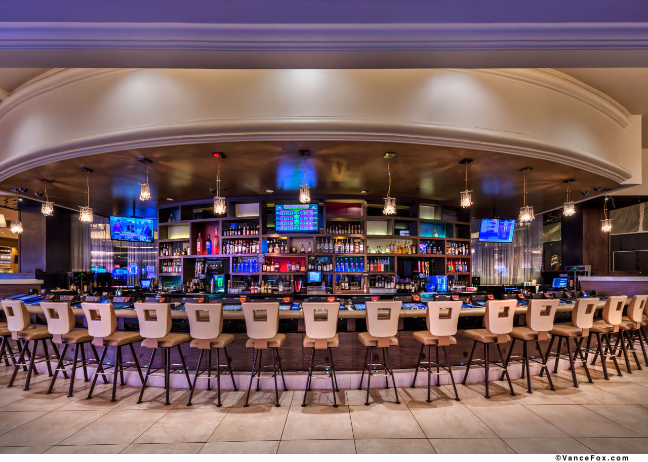 Center Bar in Reno | Grand Sierra Resort